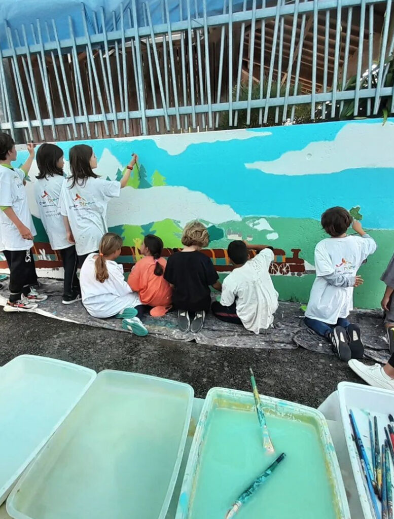 Fresque murale collaborative avec une école - Créa Décor by Stéphanie ...